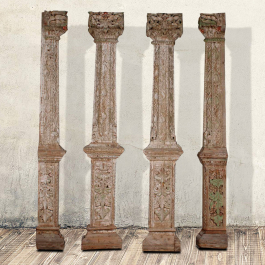 Alveris Wooden Half Pillar Set of 4 | White Distressed Finish